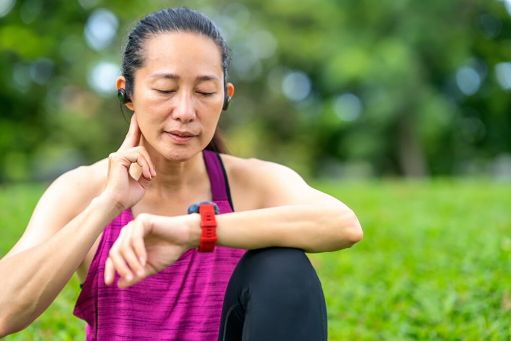 Normal Heart Rate by Age: Are You in the Safe Zone? | Health Plethora ...